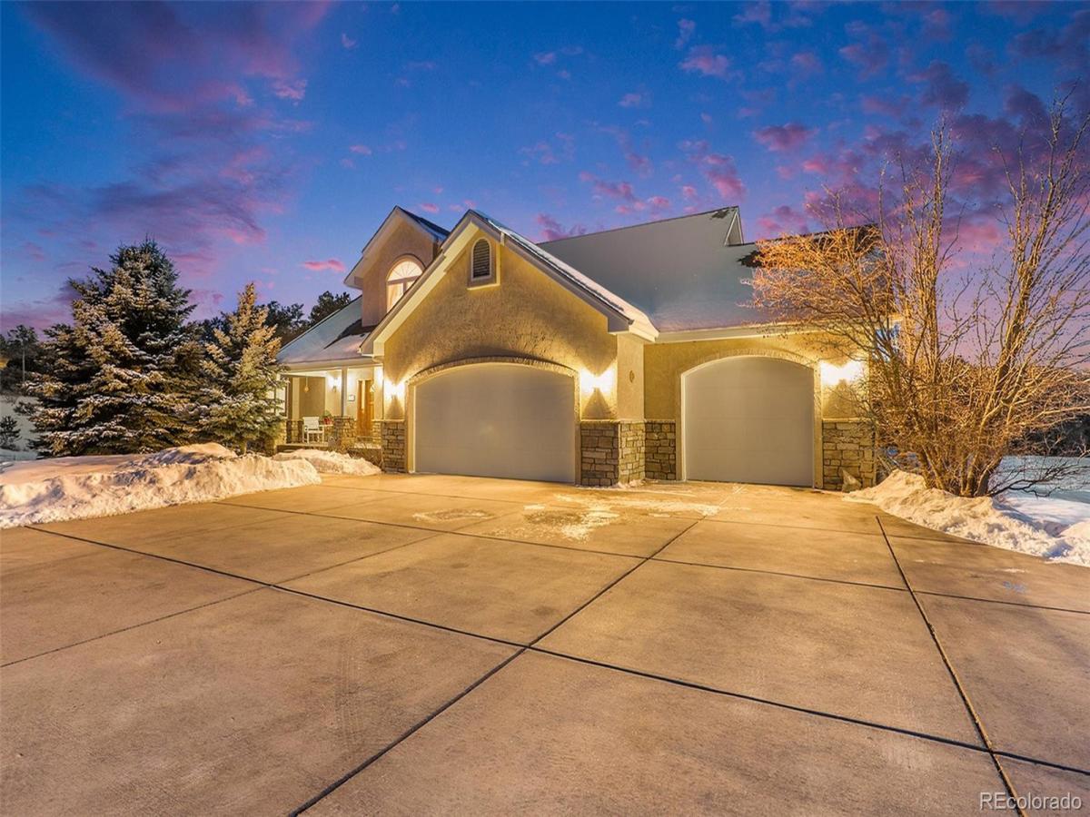 1716 Independence Drive Larkspur CO 80118 | REC2677777